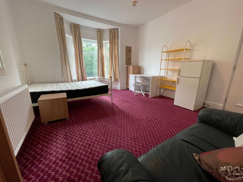 Large Double Bedded En-suite Rooms For 1 Or 2 Tenants | Chester House ...